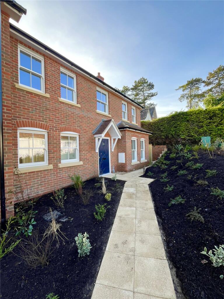 Stockbridge Rd, Sutton Scotney SO21 3JW | Orchard Land & Property ...
